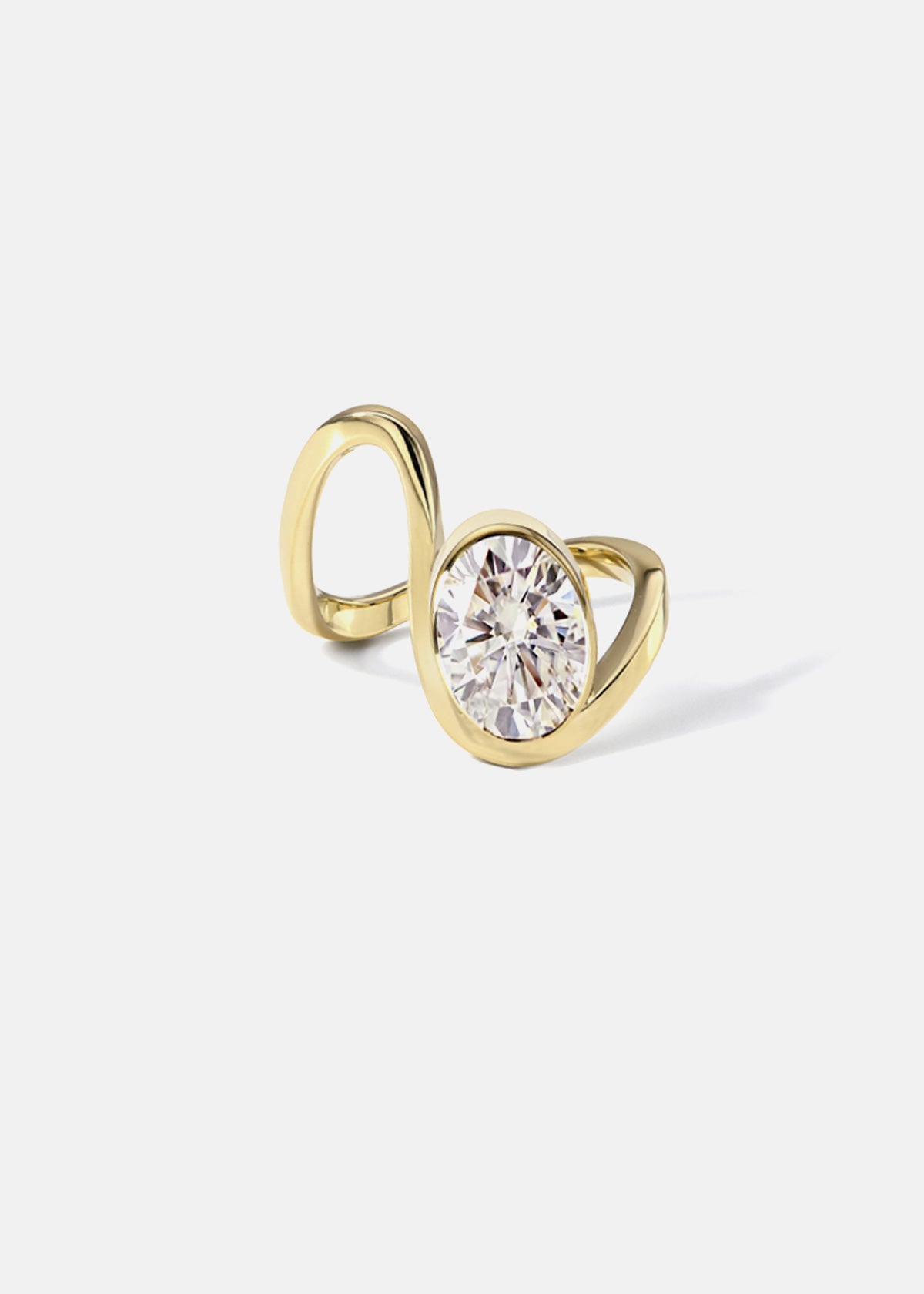 Oval Diamond Trace Ring